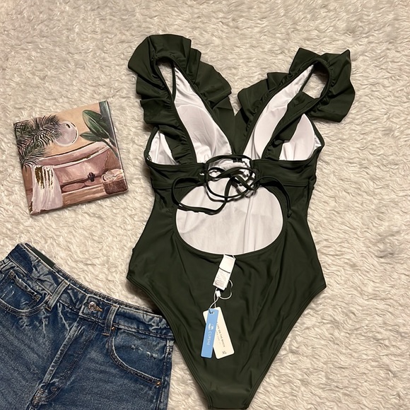 Cupshe | Swim | Nwt Womens Cupshe Ruffle Laceup Monokini Onepiece ...